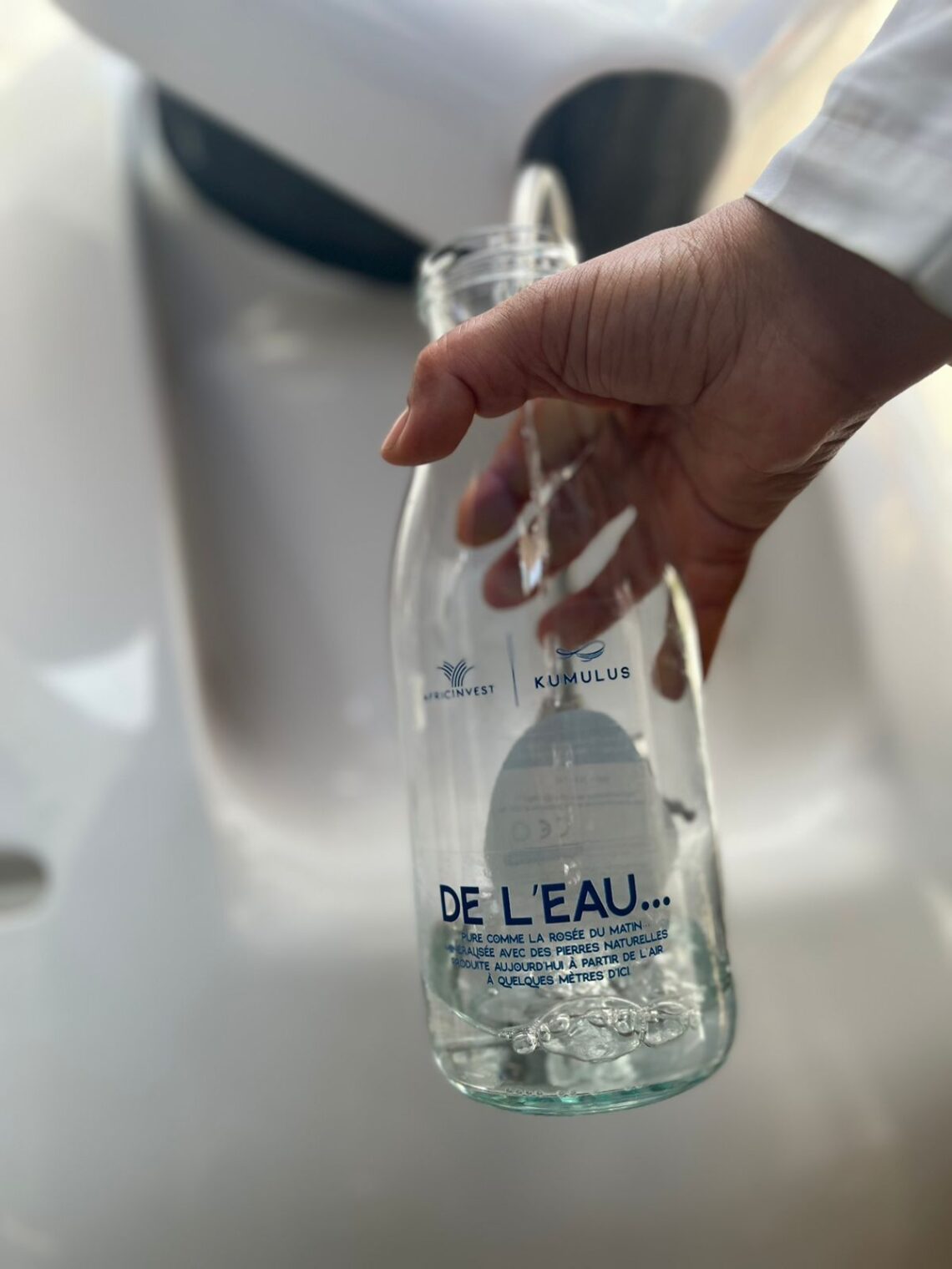 AfricInvest Group adopte l'eau fabriqué à partir de l'air de Kumulus ...