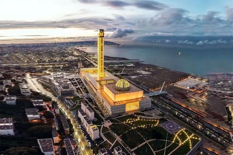 Inauguration de la plus grande mosquée d'Afrique en Algérie - Managers